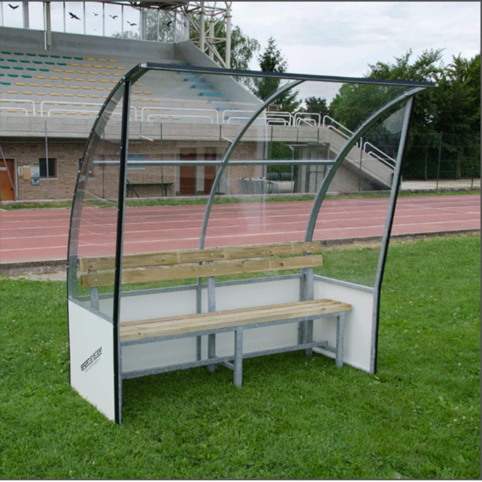 Banca de rezerva cu adapost din lemn - Arena Systems